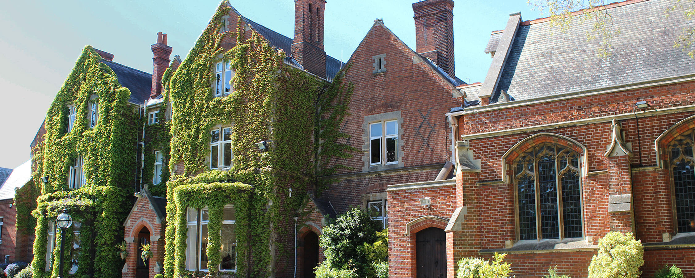 Queen Anne’s School школа Queen Anne’s School (Ридинг, Великобритания ...