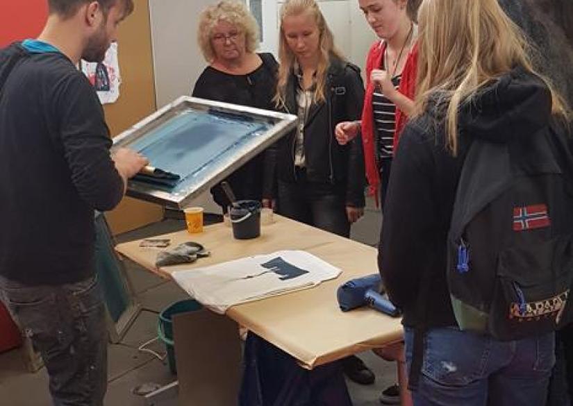 UE University of Applied Sciences Europe Университет UE University ...