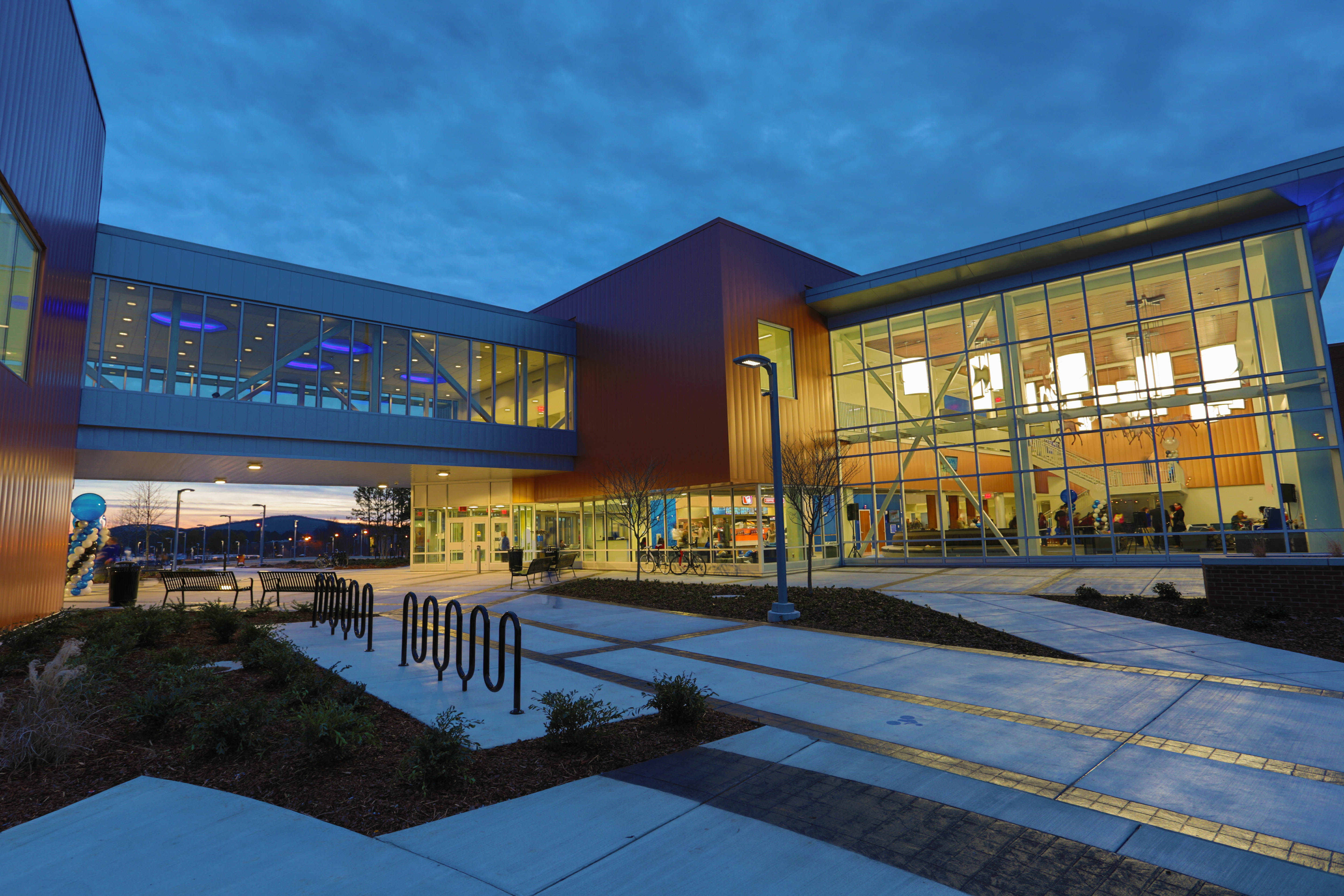 University of Alabama Huntsville (UAH) Университет Алабама ин Хантсвилл ...